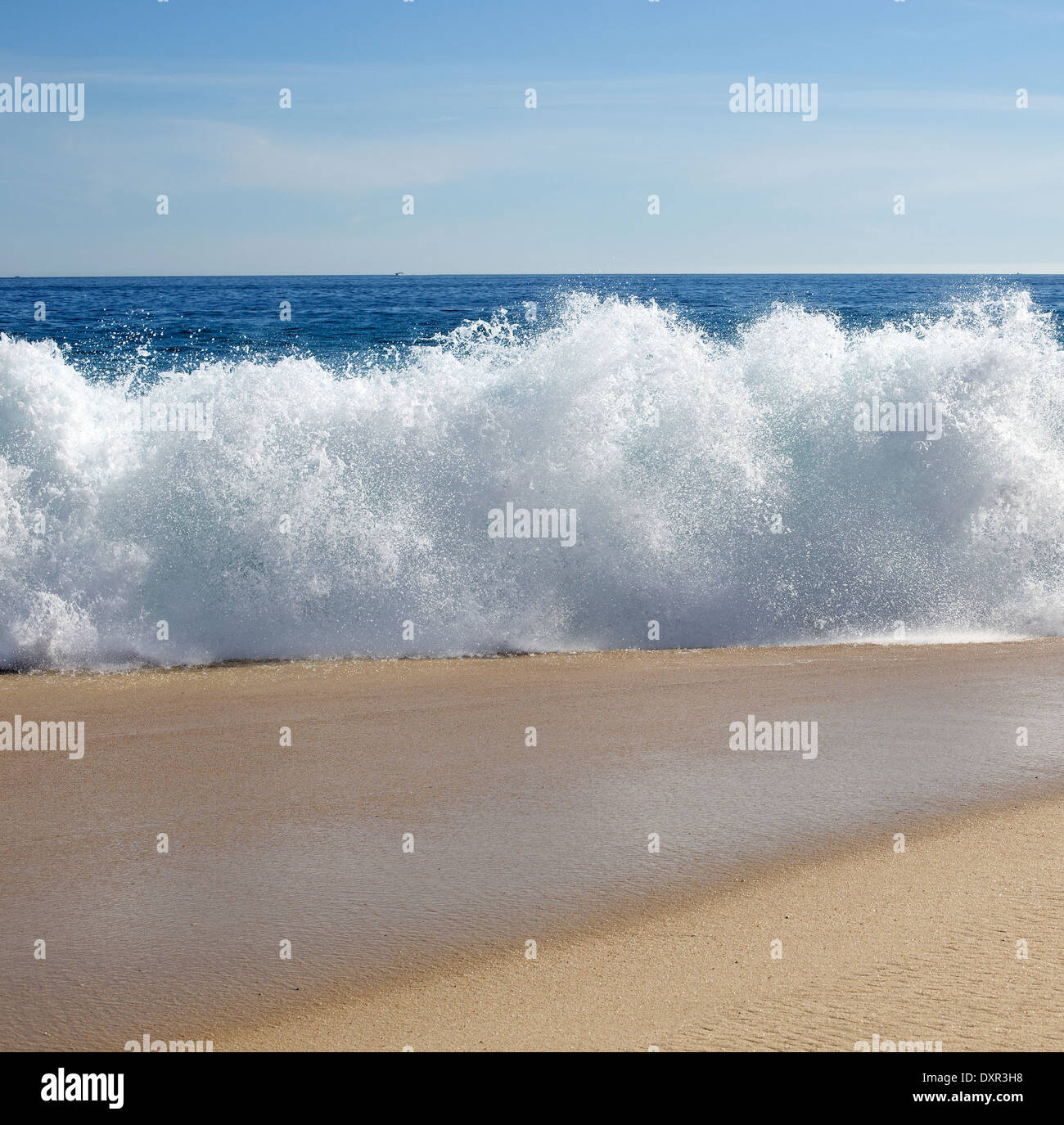 Vague de plage Banque de photographies et d’images à haute résolution ...