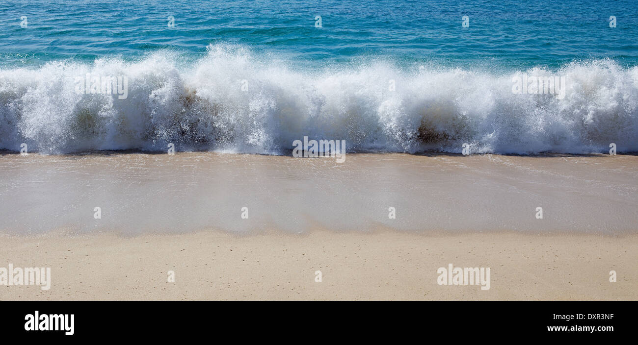 Vague de plage Banque de photographies et d’images à haute résolution ...