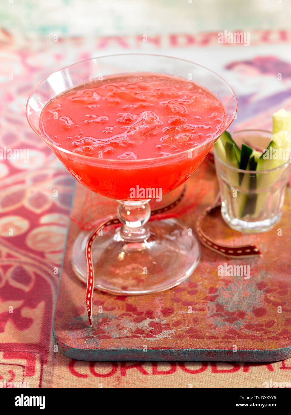 Pink lady cocktail Banque de photographies et d’images à haute ...