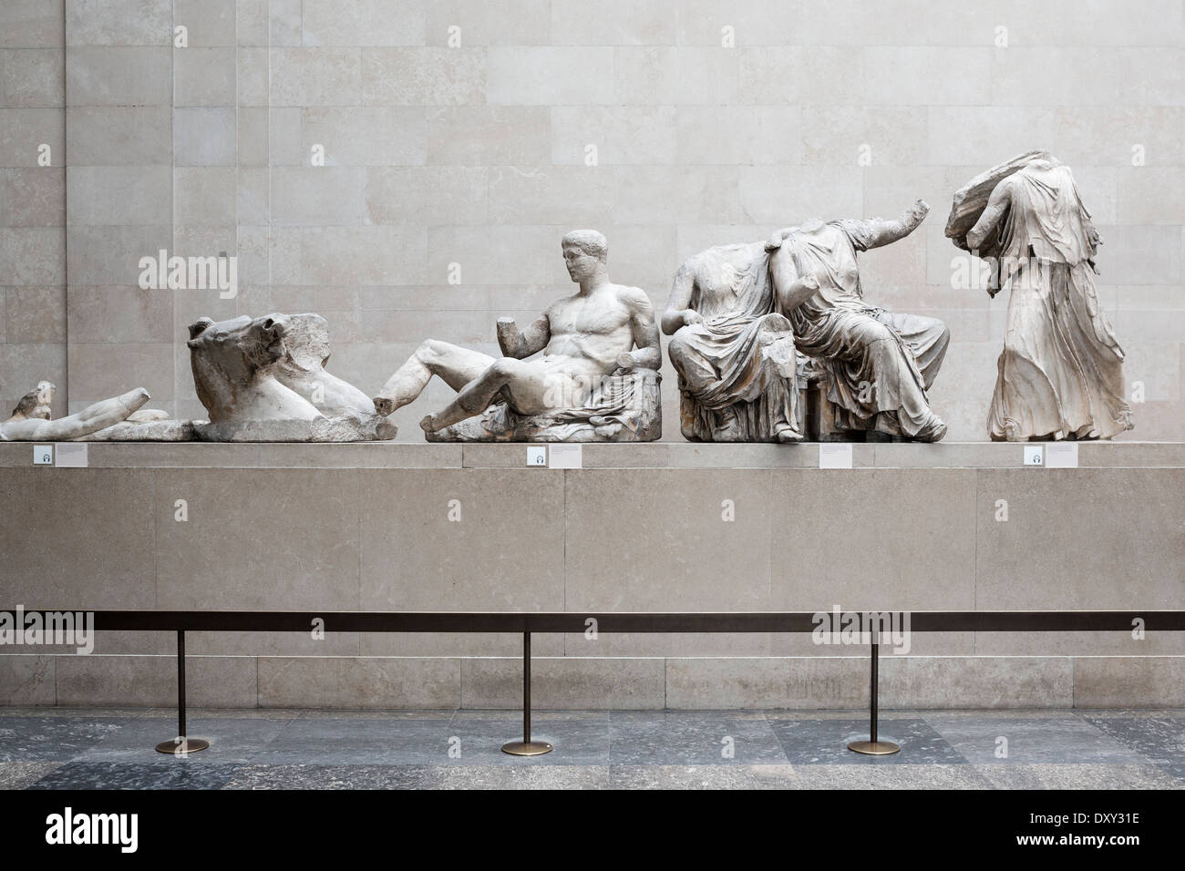 Pediment of parthenon Banque de photographies et d’images à haute ...
