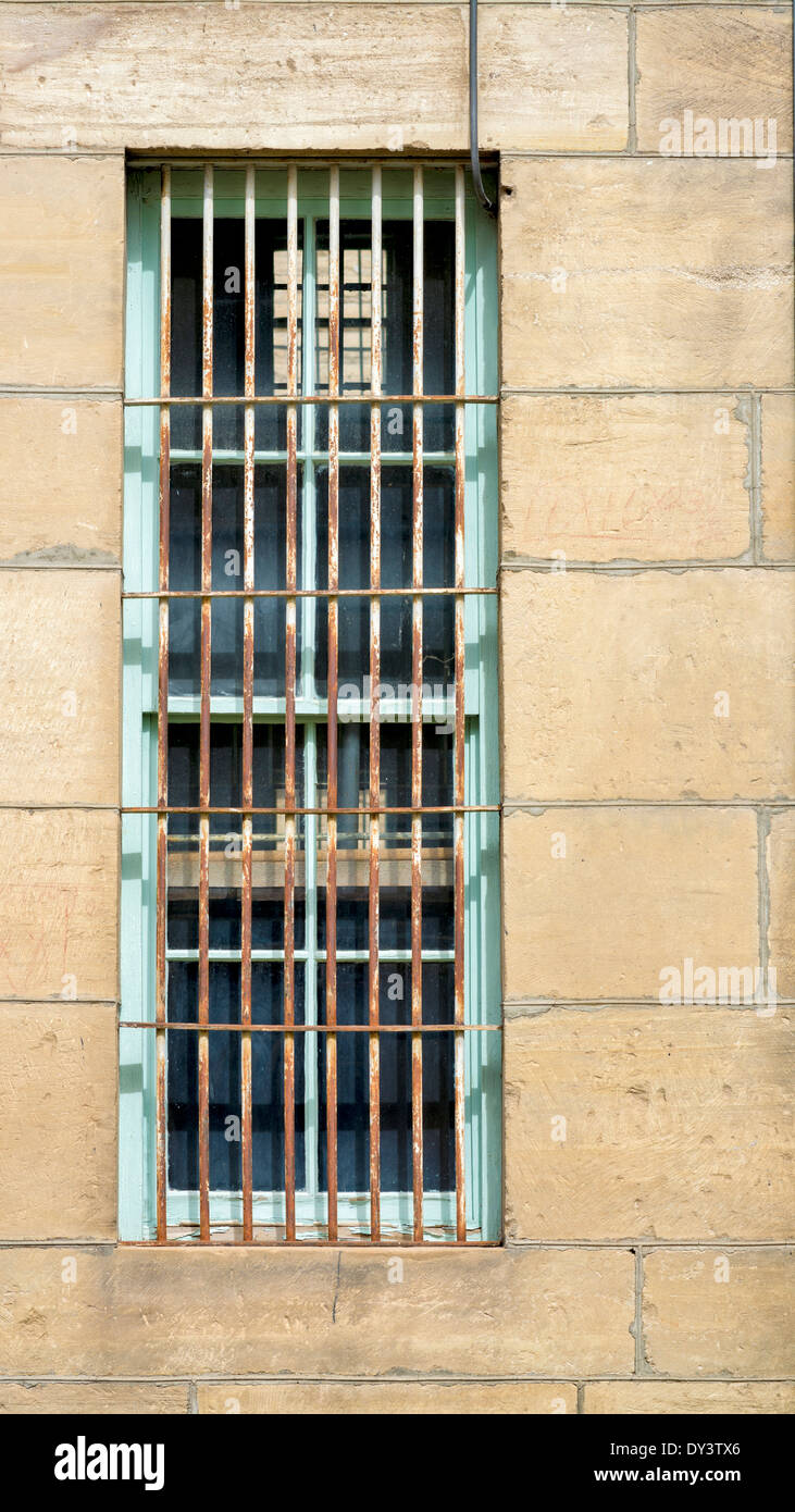 Jail bars window Banque de photographies et d’images à haute résolution ...