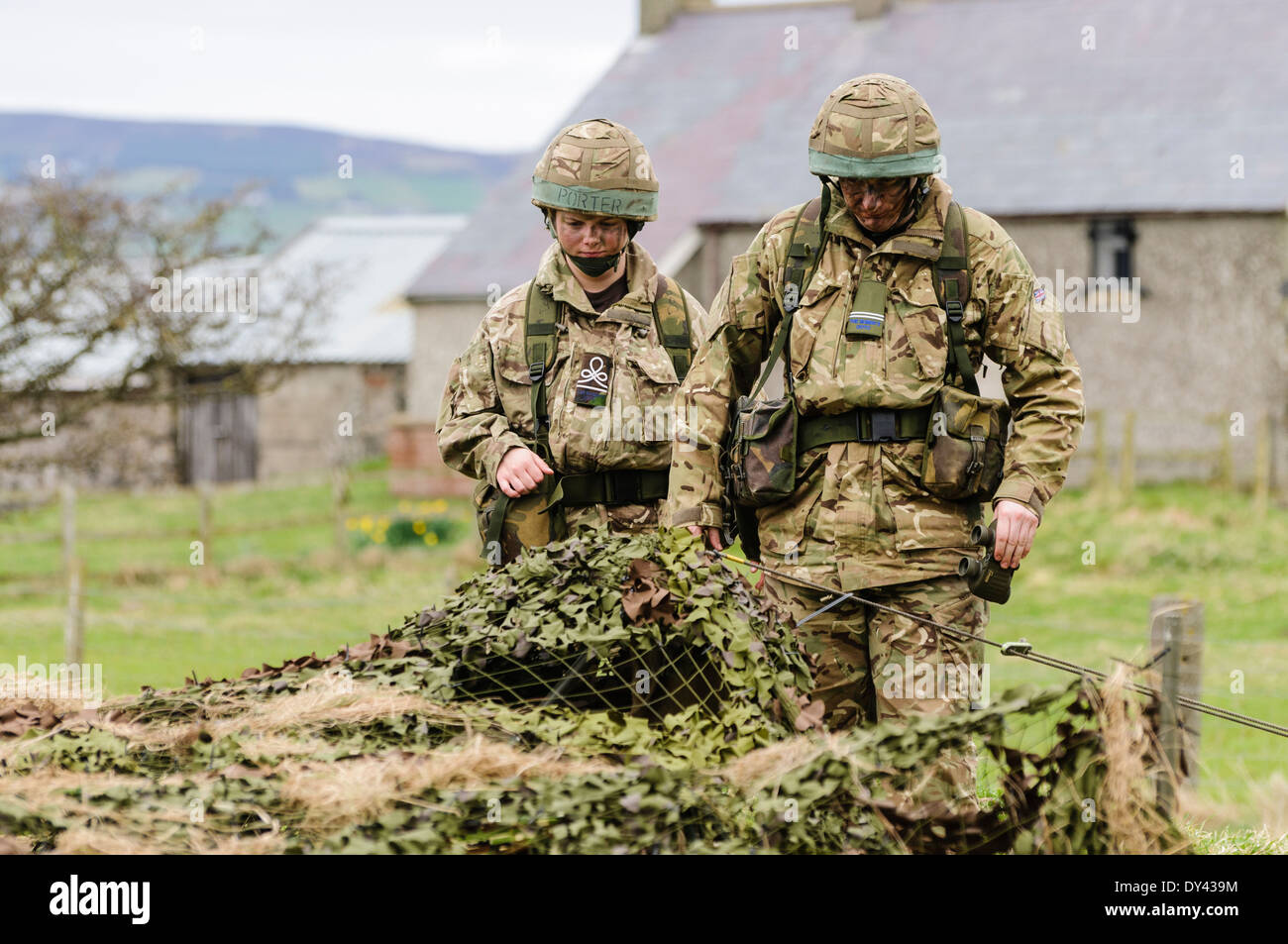 Poste d'observation sur le terrain Banque de photographies et d’images ...