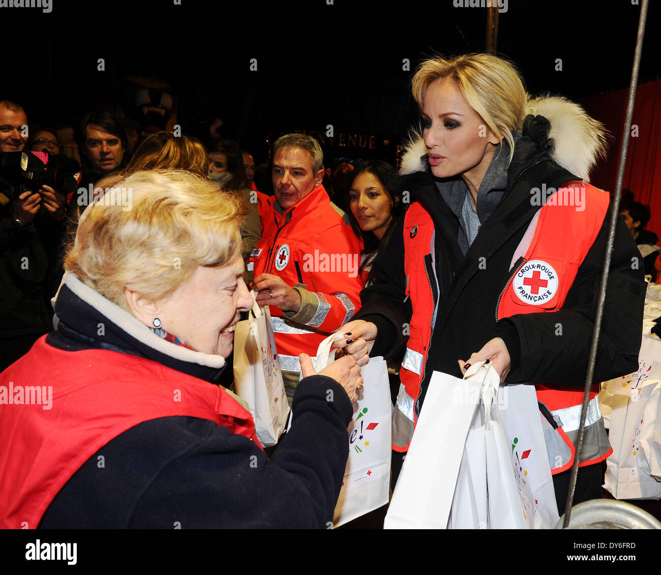 Adriana Karembeu lance la 6ème édition de la Croix-Rouge française ...
