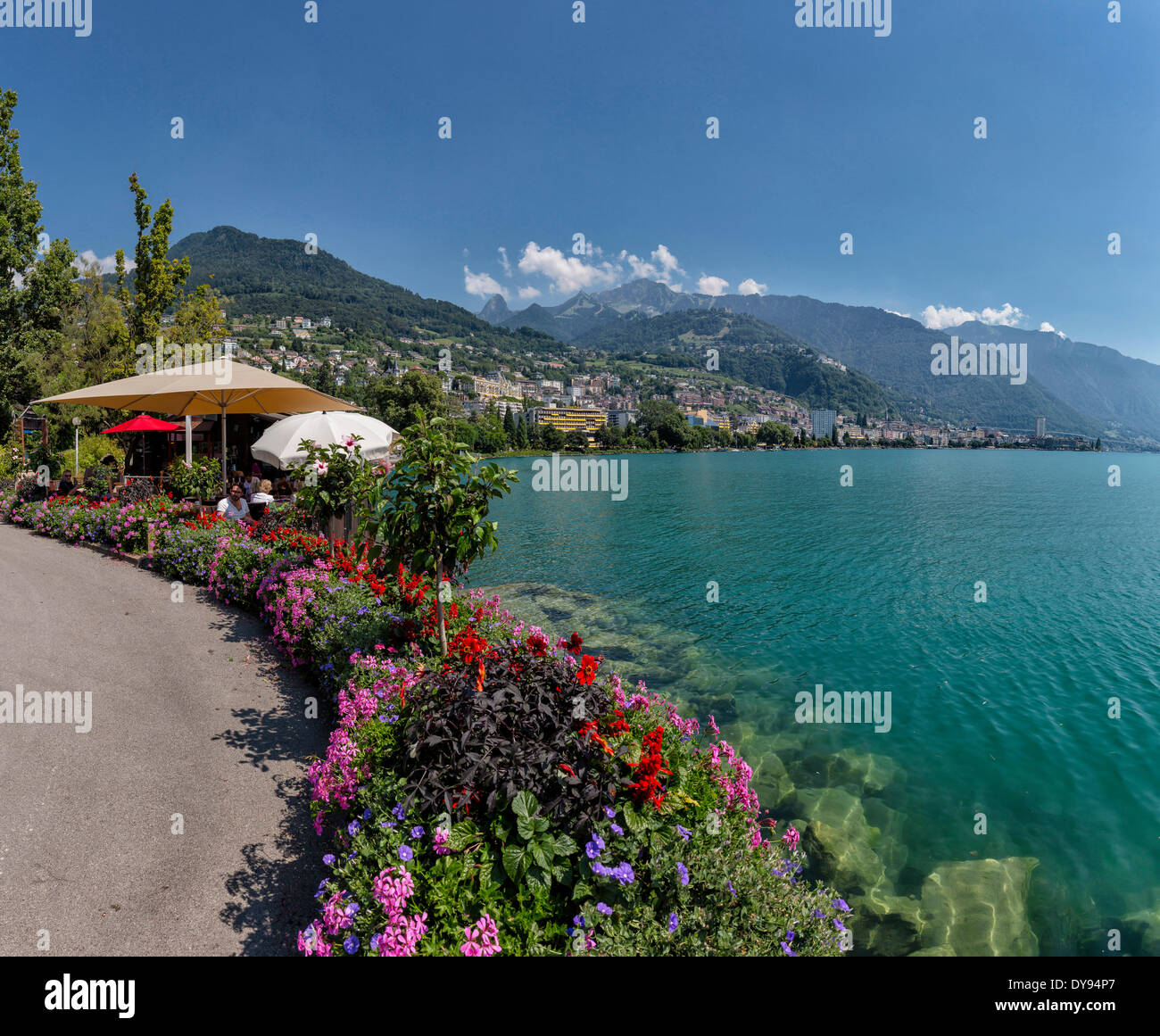 Quai de Clarens, promenade du lac Léman Leman village ville fleurs été ...