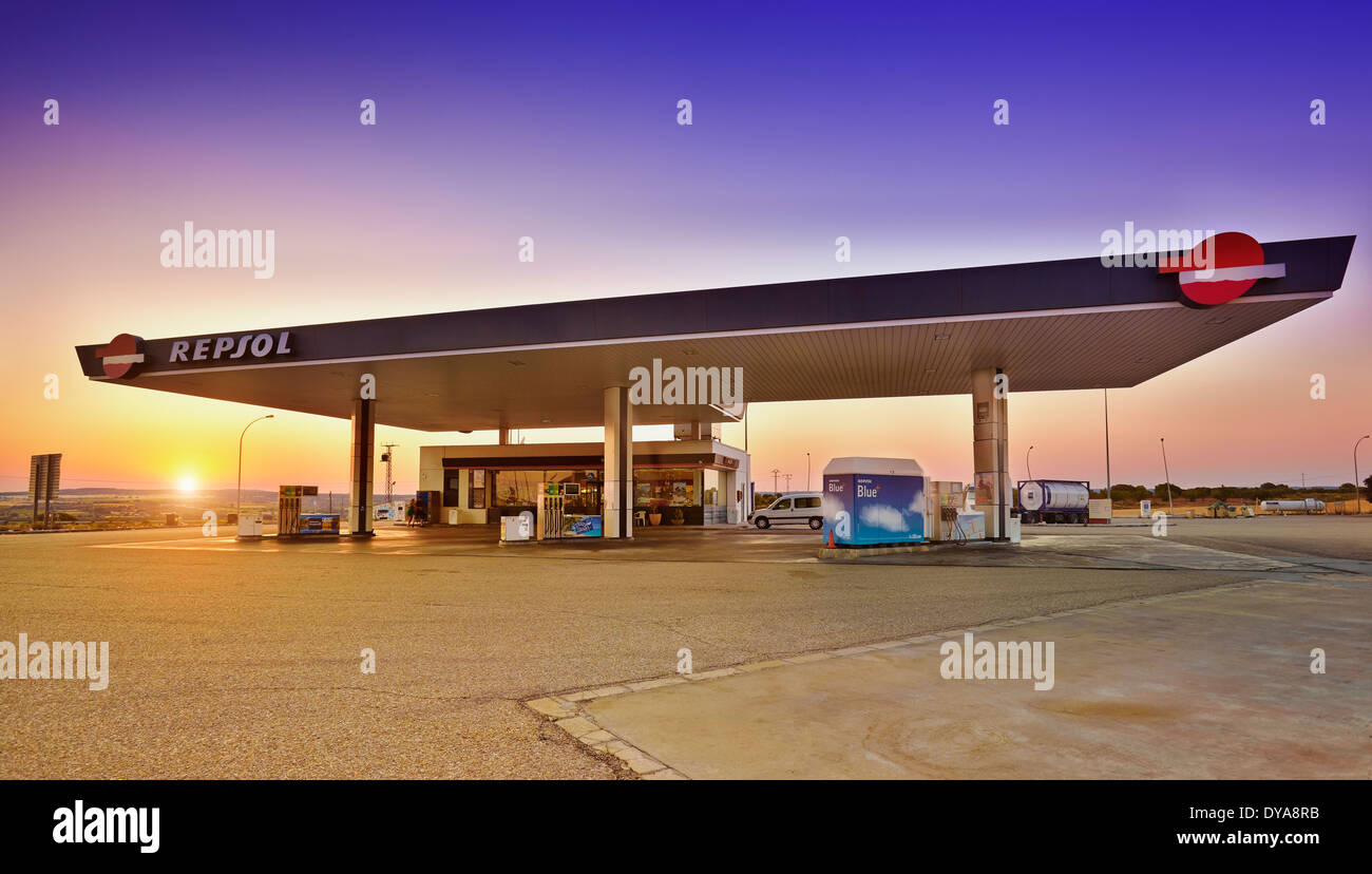 Repsol gas station Banque de photographies et d’images à haute ...