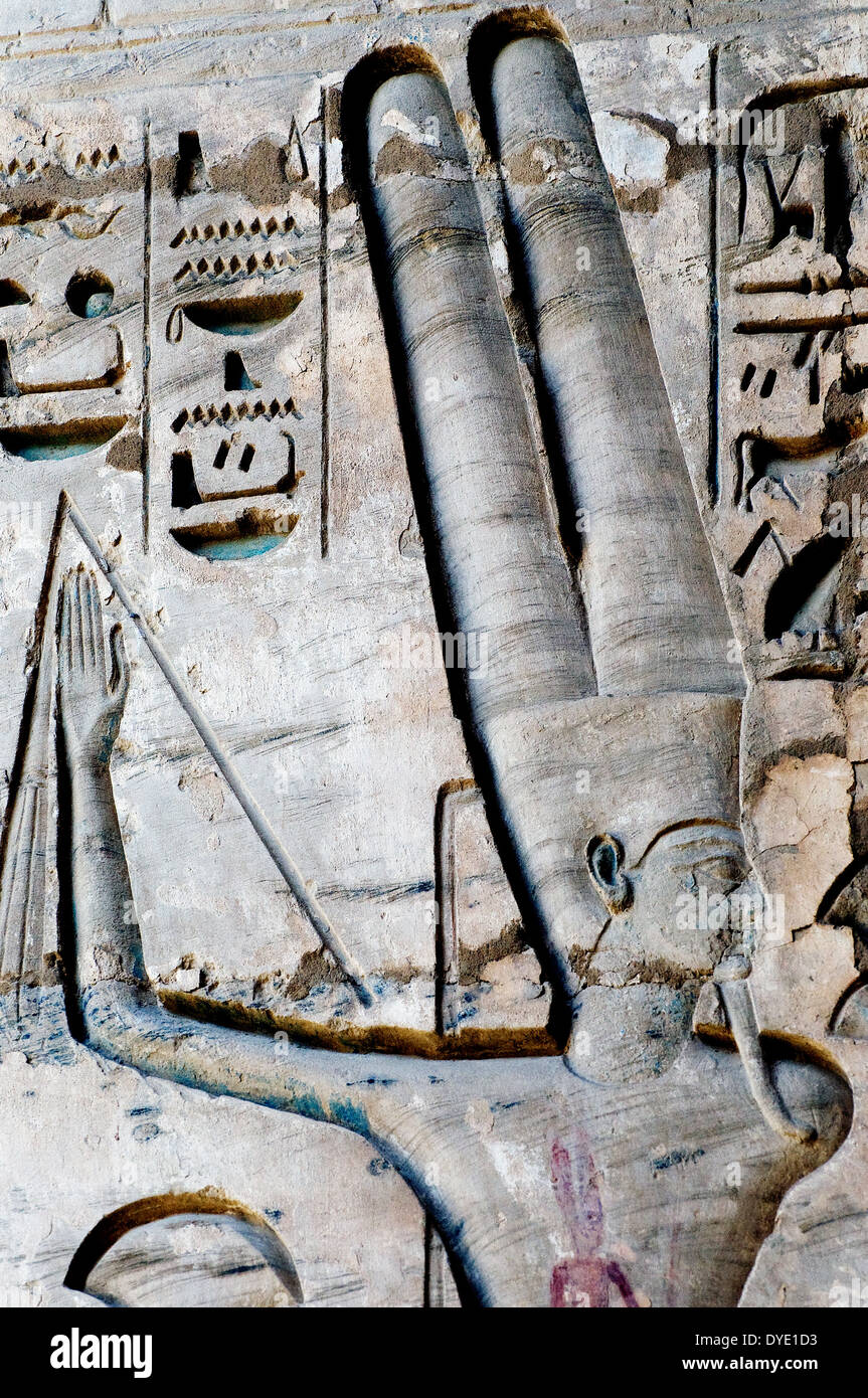 Le dieu min amon Banque de photographies et d’images à haute résolution ...