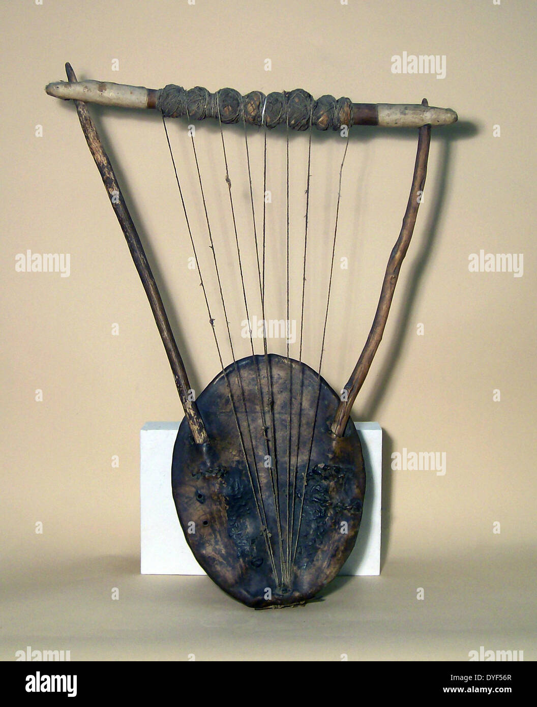 African instrument stringed Banque de photographies et d’images à haute ...
