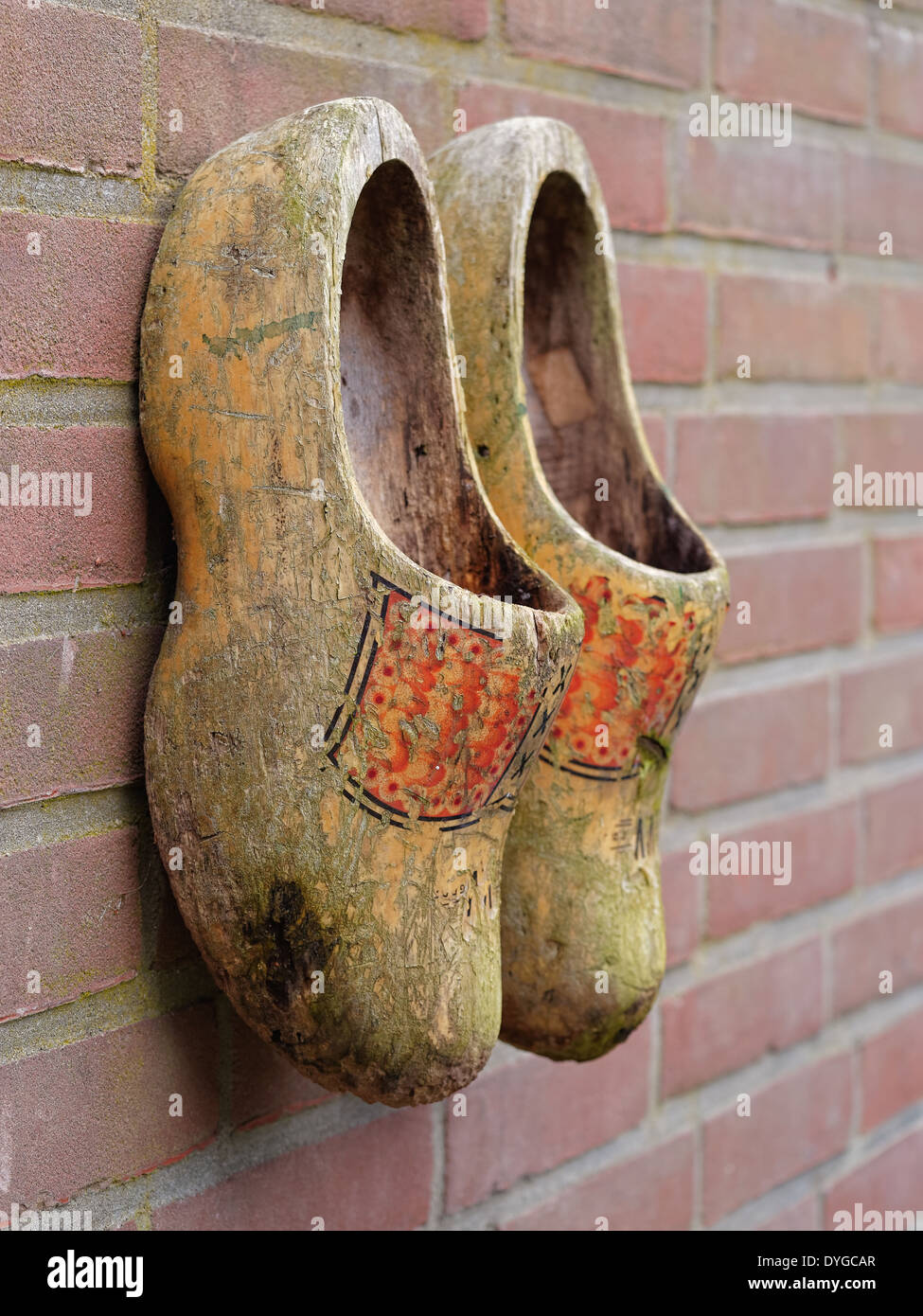 Vieux sabots hollandais Banque de photographies et d’images à haute ...