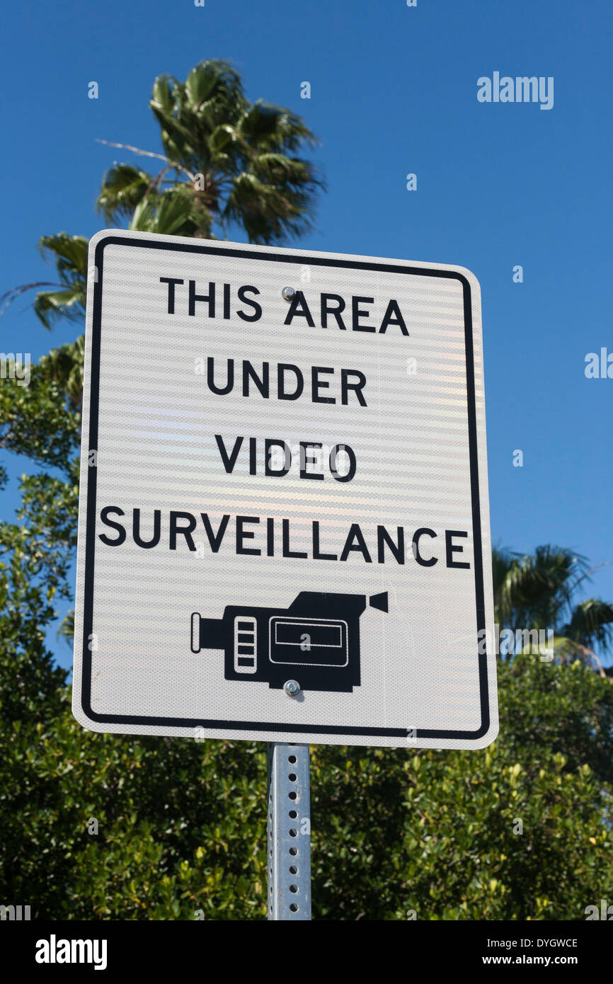 Cette zone sous surveillance vidéo Banque de photographies et d’images ...