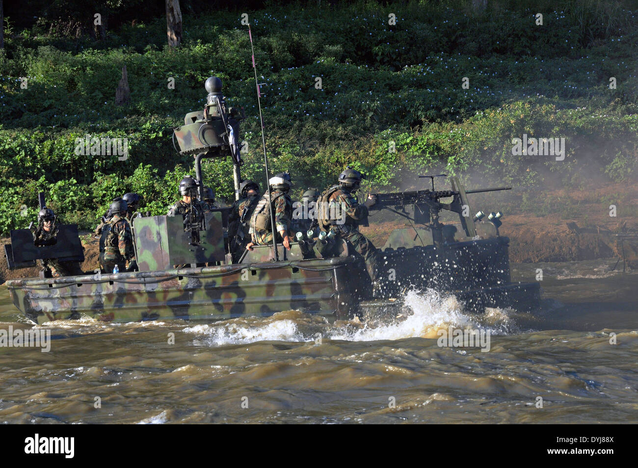 Special operations craft riverine Banque de photographies et d’images à ...