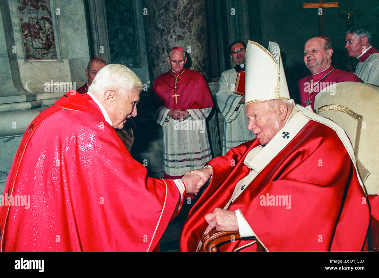 Avril 2004 Le Pape Jean Paul II ( Wojtyla ) et Joseph Aloisius ...