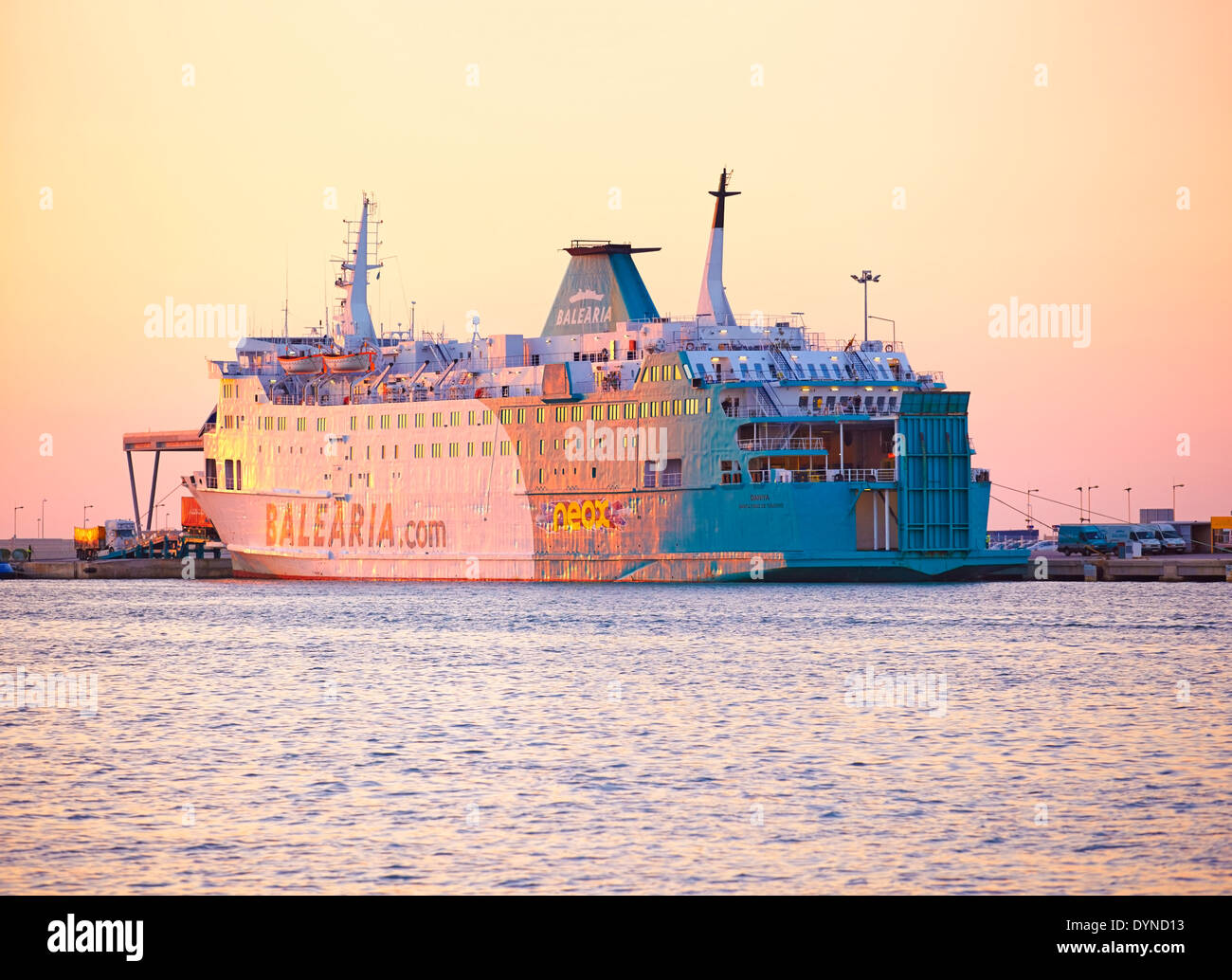 Spain balearia ferry Banque de photographies et d’images à haute ...