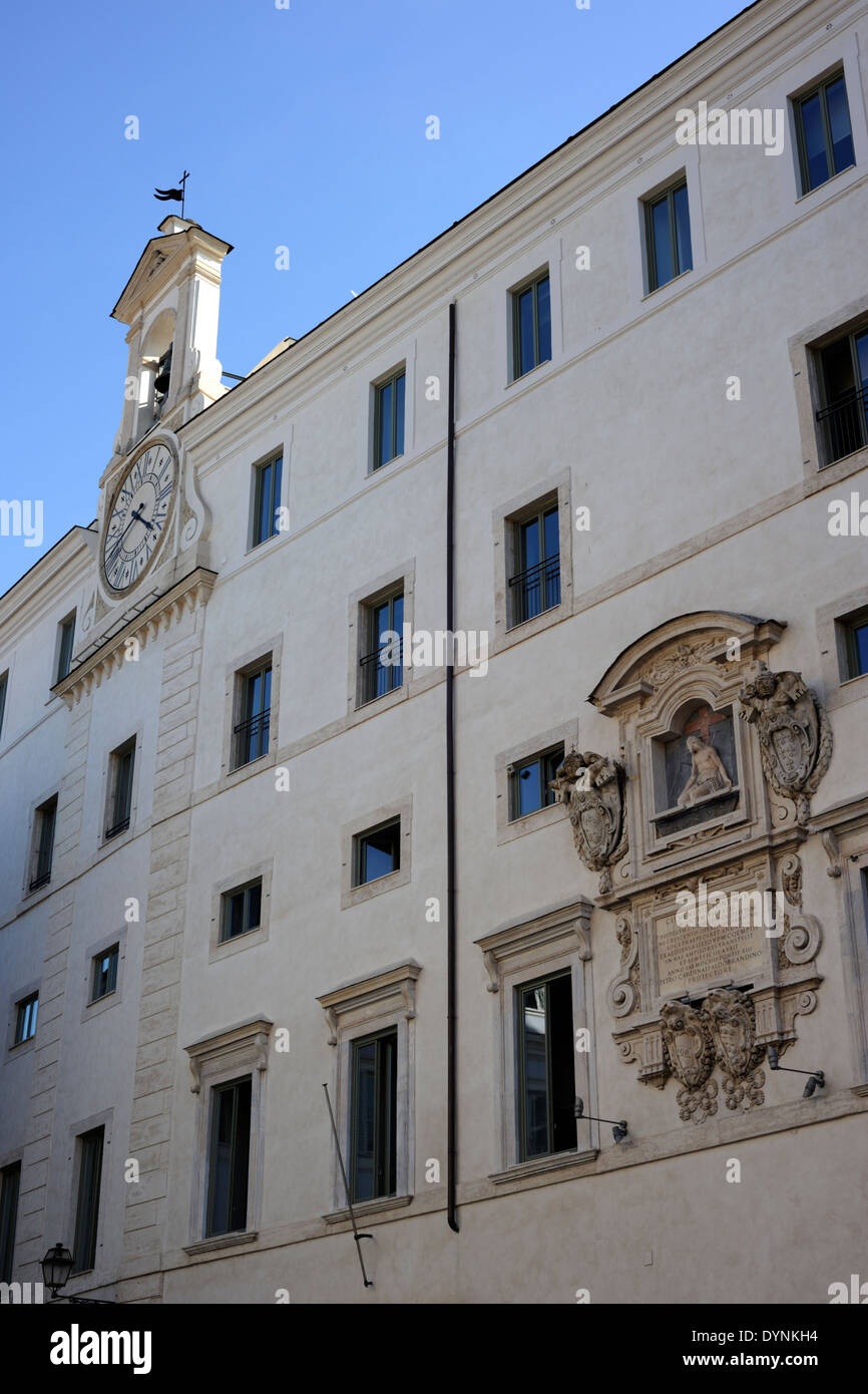 Palazzo del monte di pieta Banque de photographies et d’images à haute ...