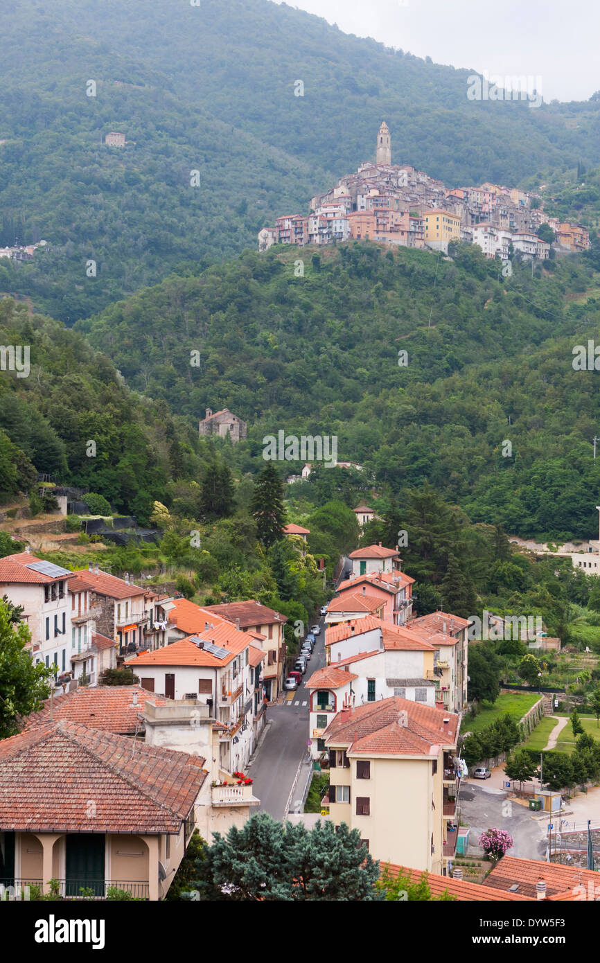 Villages de pigna et castel vittorio Banque de photographies et d ...