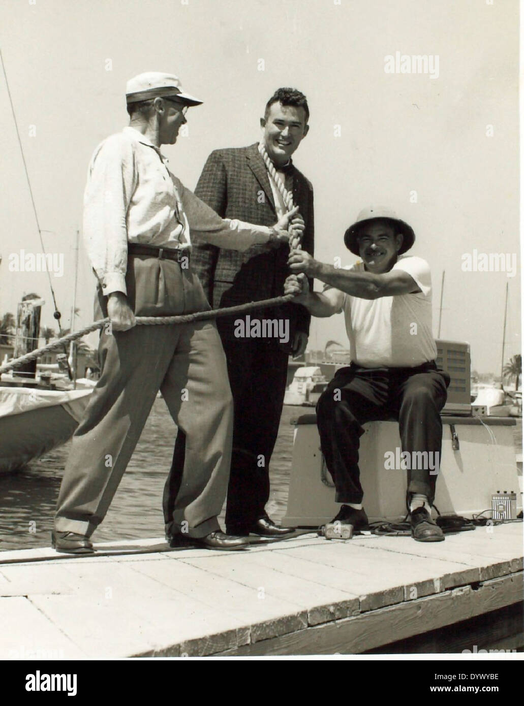 Cette image montre le personnel de Ryan Aeronautical, une entreprise ...