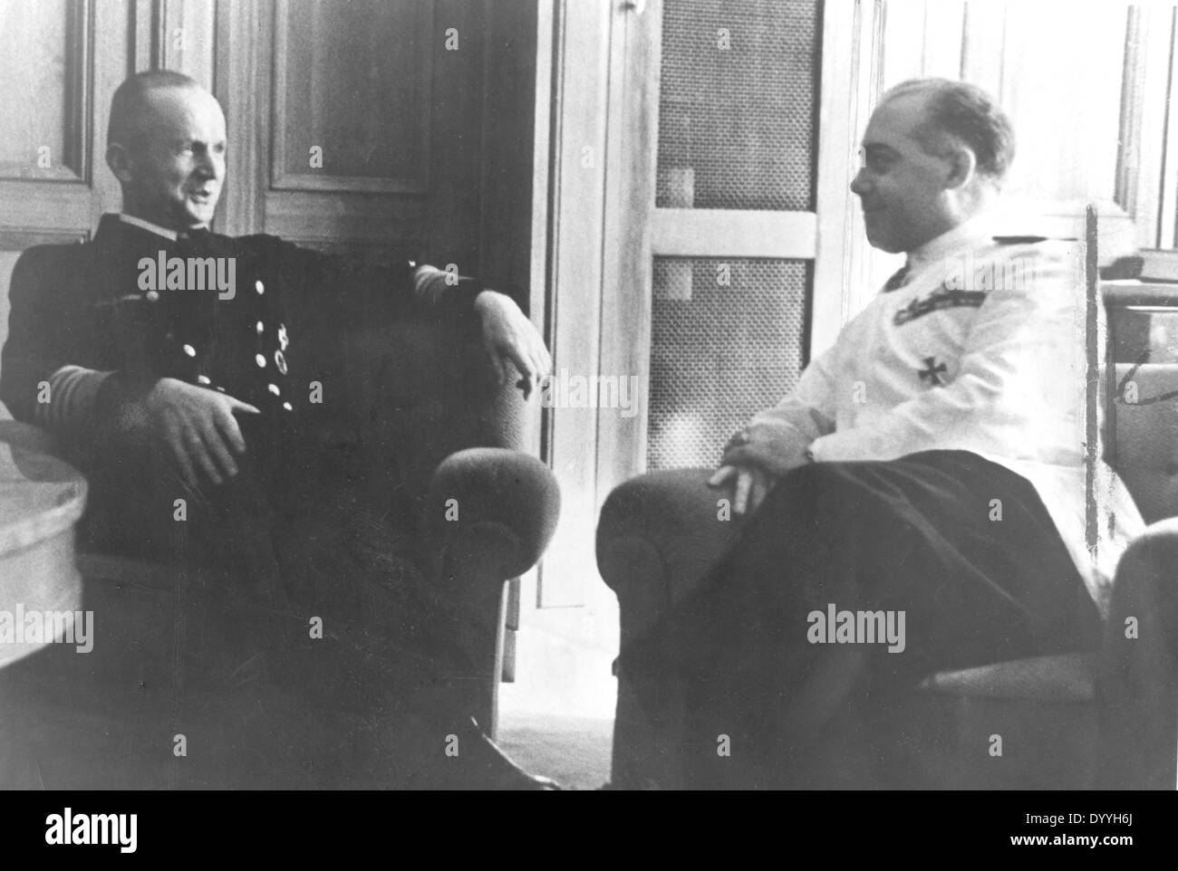 Doenitz 1945 Banque de photographies et d’images à haute résolution - Alamy