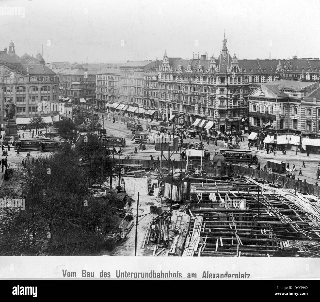 Travaux de chantier souterrain Banque d'images noir et blanc - Alamy