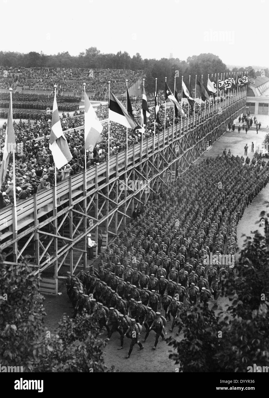 Croix gammée drapeaux nazi allemagne parti Banque de photographies et d ...