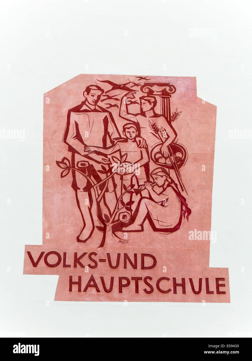 Signer, école primaire et secondaire de l'école moderne, photo ...