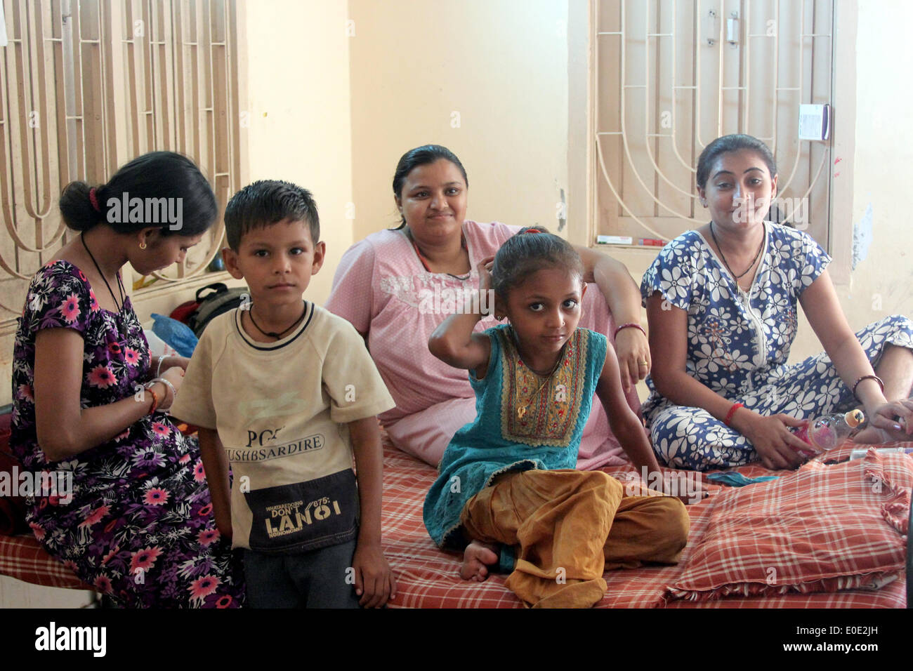 Les mères porteuses Banque de photographies et d’images à haute ...