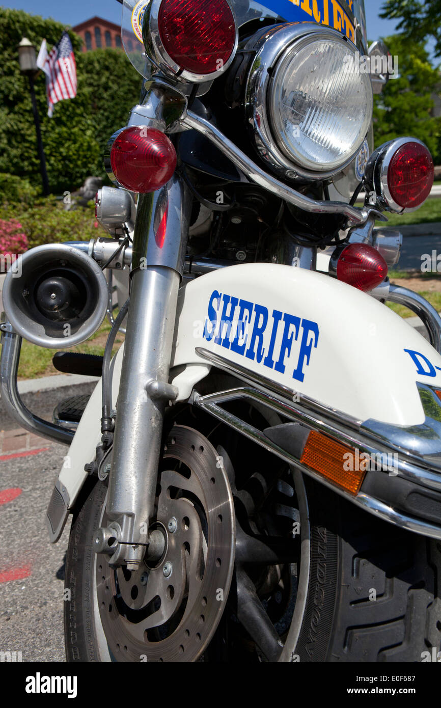 Sheriffs motorcycle Banque de photographies et d’images à haute ...