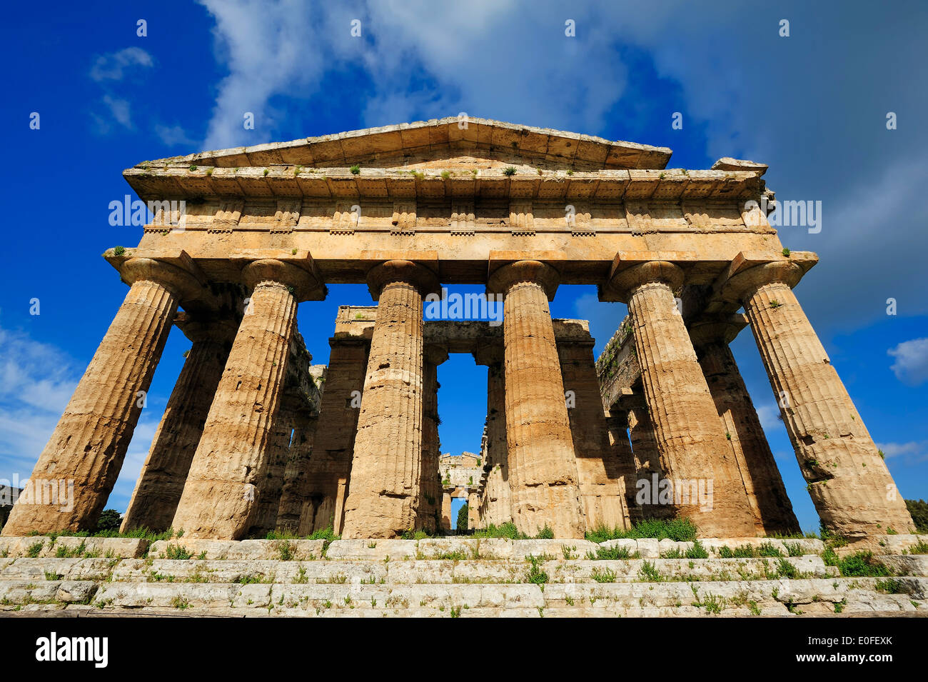 Temple of neptune Banque de photographies et d’images à haute ...