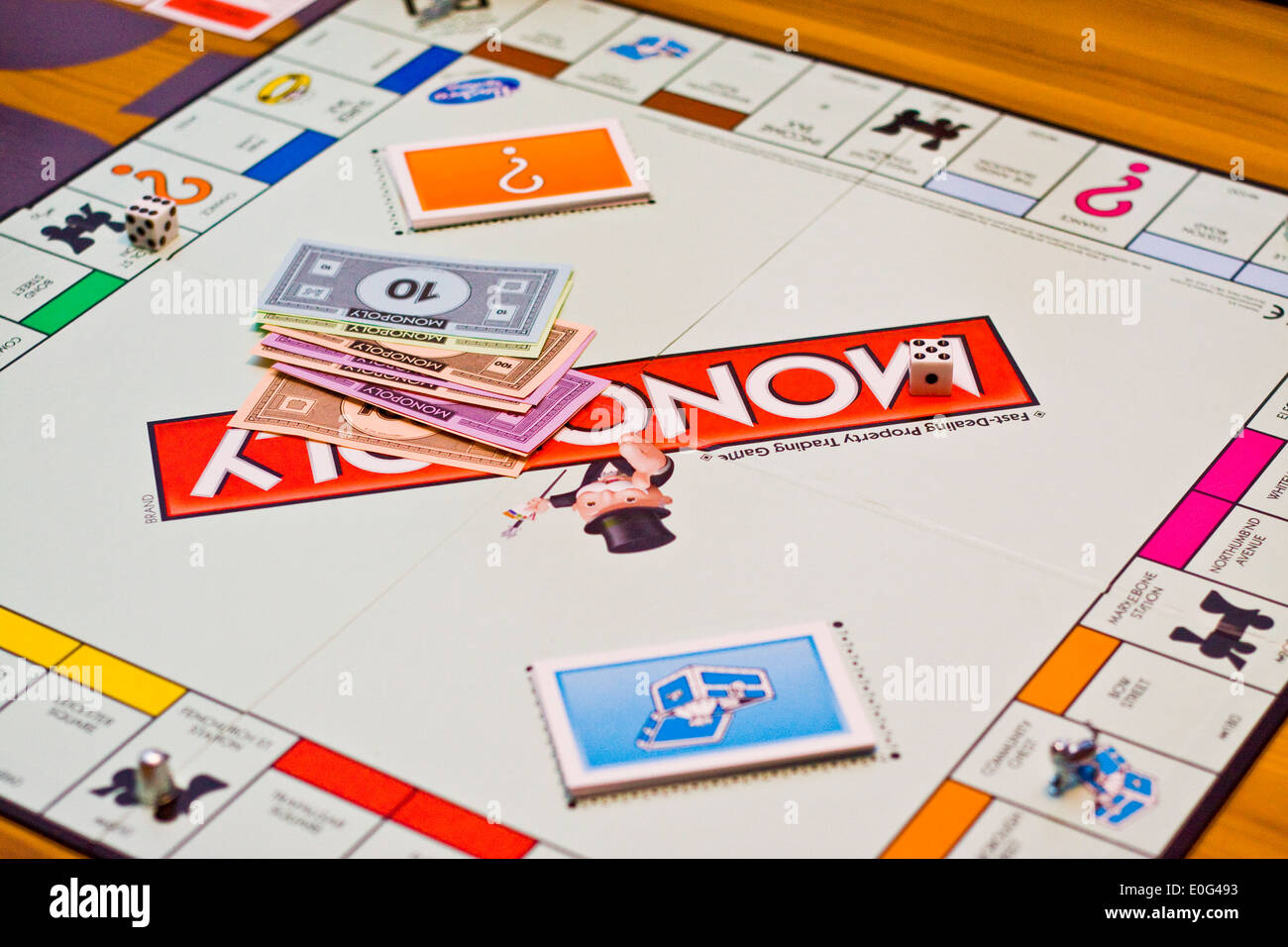 Monopoly board game Banque de photographies et d’images à haute ...