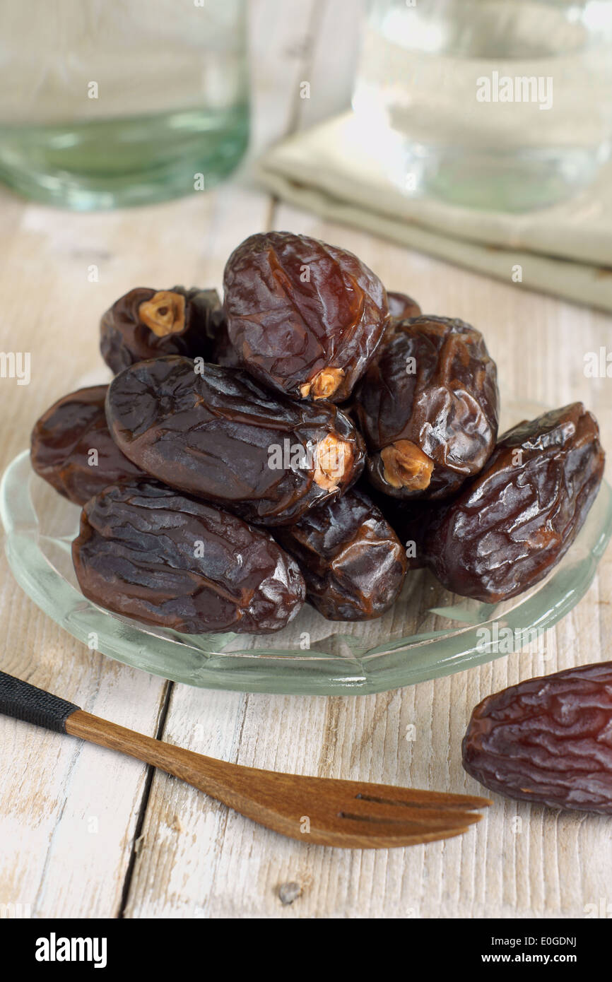 Dattes séchées le fruit du dattier Phoenix dactylifera Photo Stock - Alamy