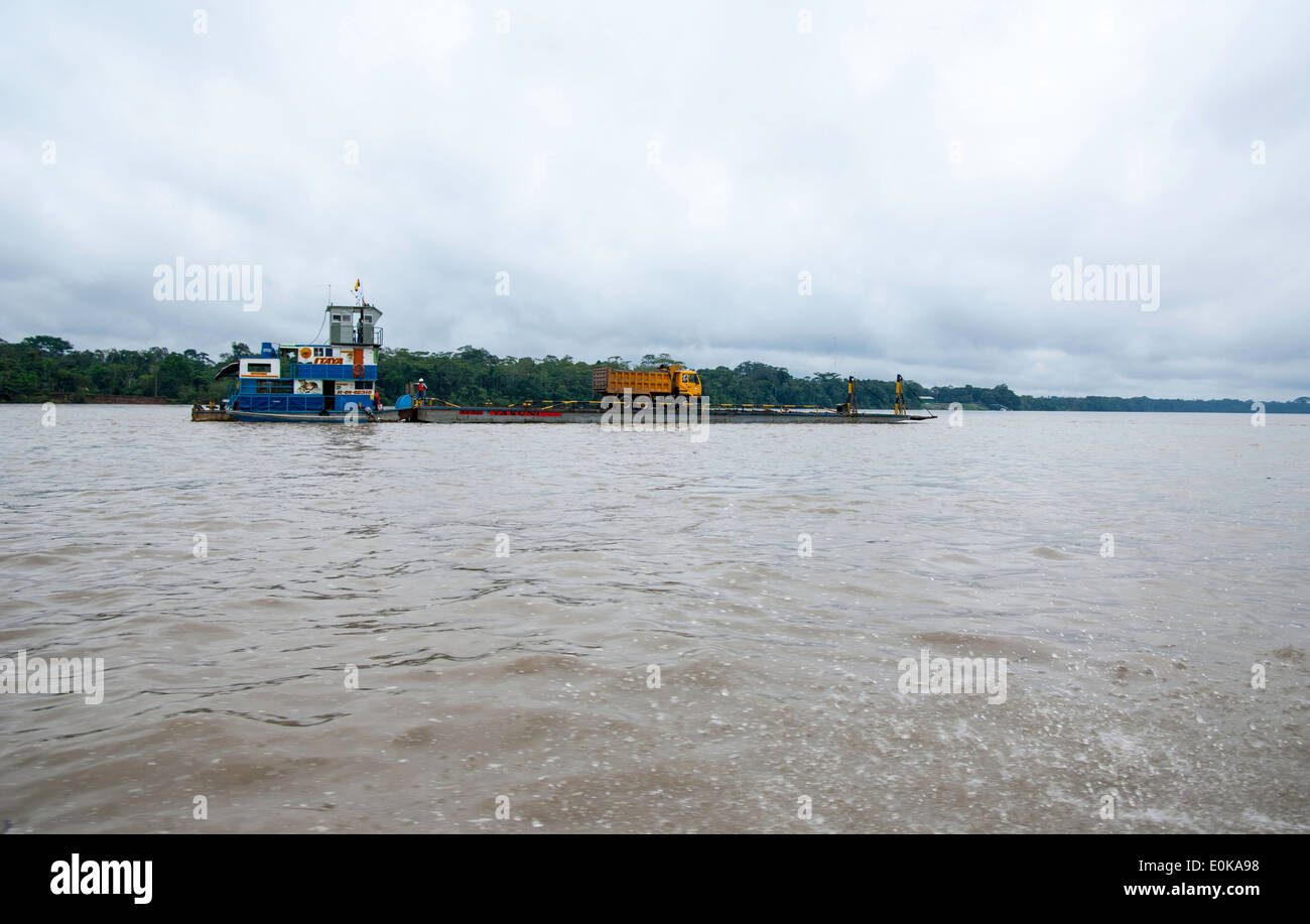 Amazon ferry boat Banque de photographies et d’images à haute ...