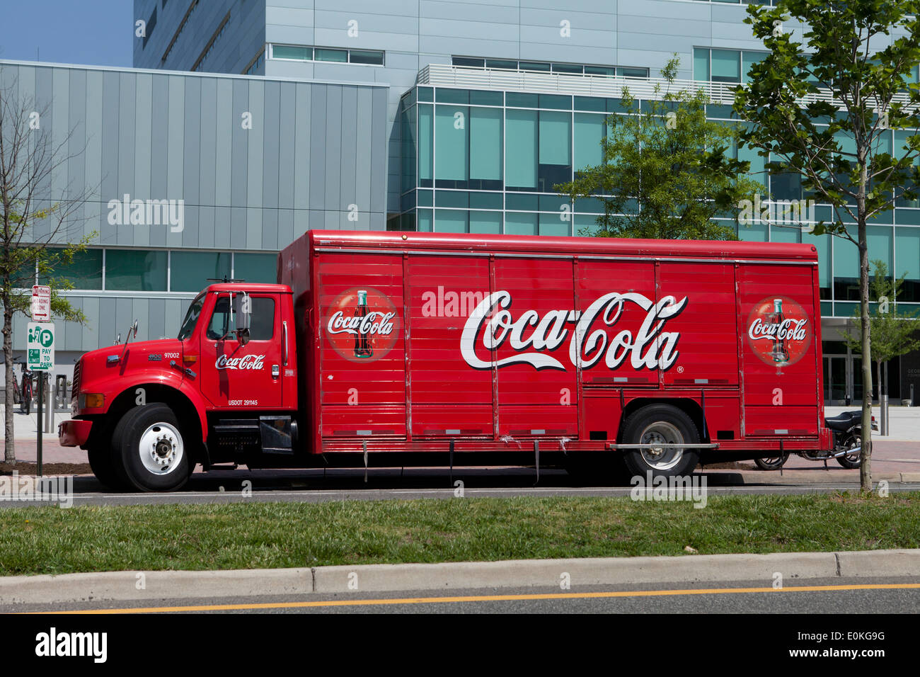 Camion coca cola Banque de photographies et d’images à haute résolution ...