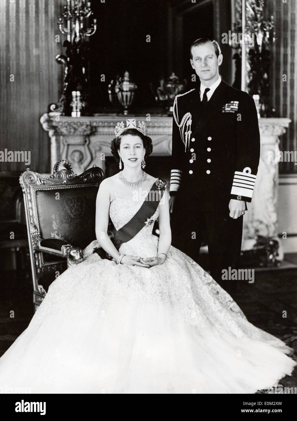 Queen elizabeth ii portrait sash Banque de photographies et d’images à ...