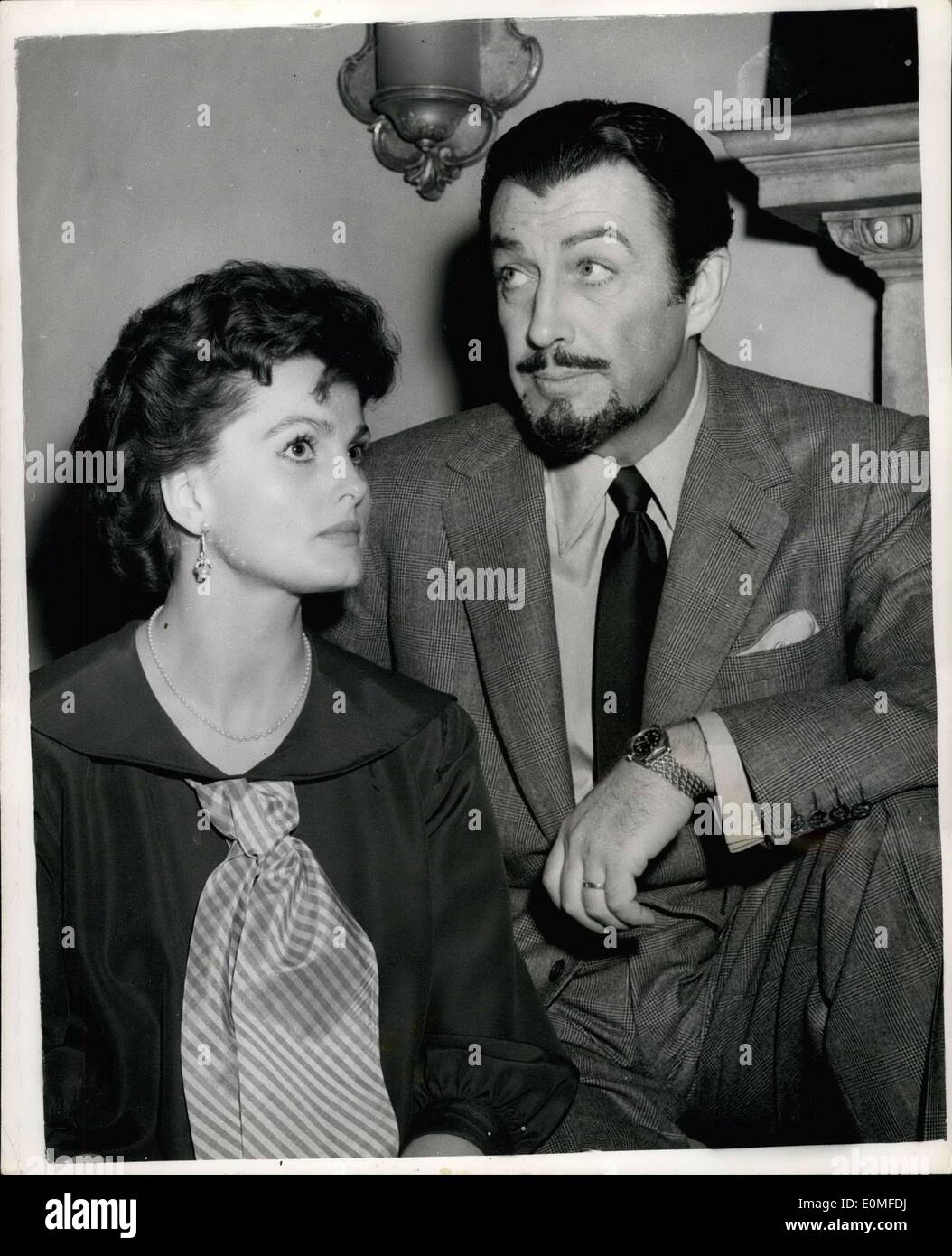 16 février 1955 - Robert Taylor - complet avec barbe - et son épouse ...