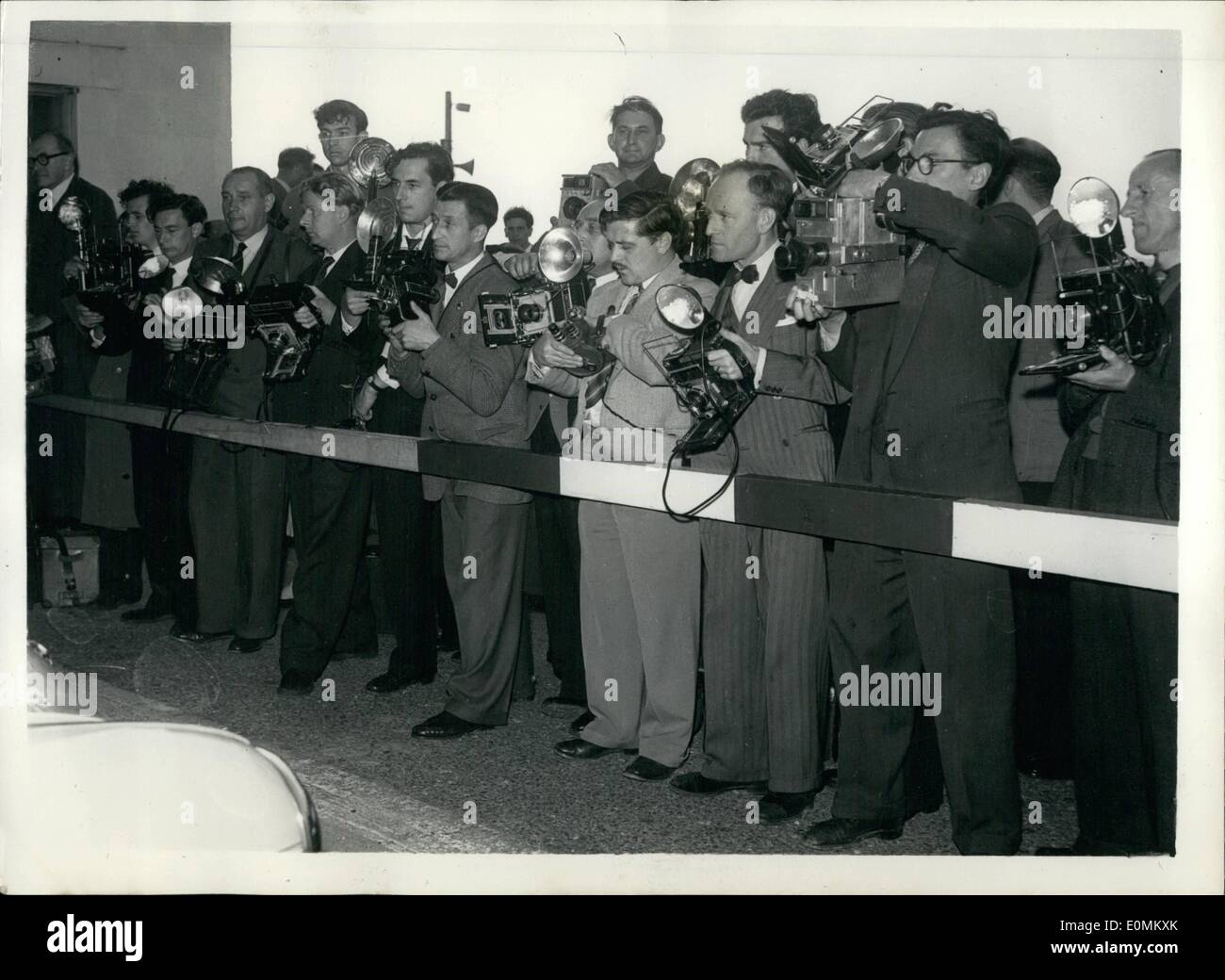 10 octobre 1955 - Le Colonel Townsend retourne à partir de Bruxelles ...