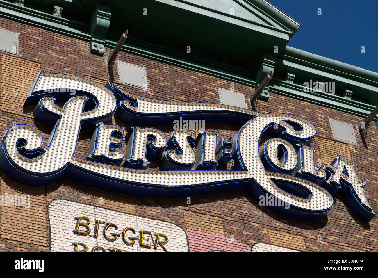 Pepsi cola wall sign Banque de photographies et d’images à haute ...