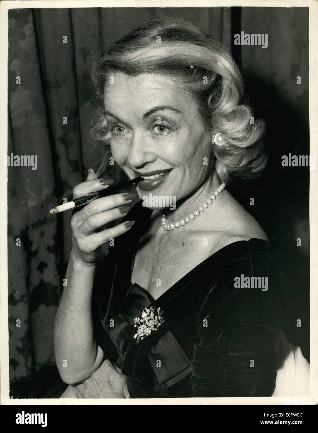 Constance bennett Banque de photographies et d’images à haute ...