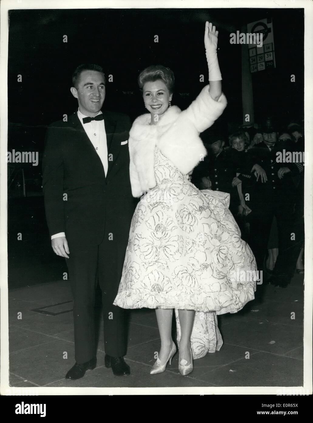 Mitzi gaynor Banque de photographies et d’images à haute résolution - Alamy