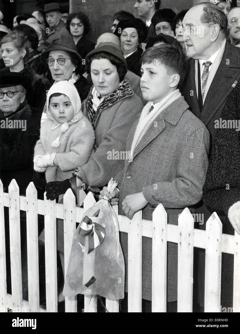 France fils de dix ans lydia patrick Banque de photographies et d ...