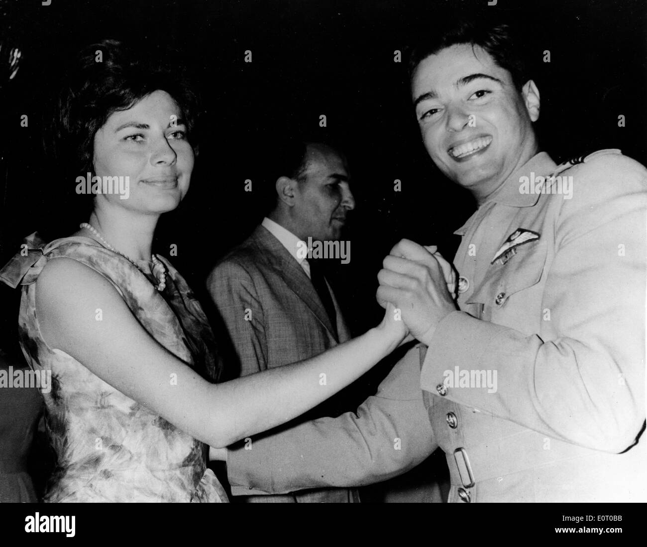 La princesse Soraya danse avec un ami dans une boîte de nuit Photo ...