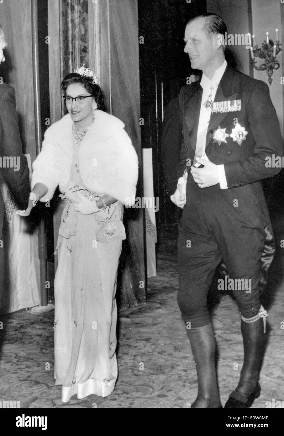 Queen ratna of nepal Banque de photographies et d’images à haute ...