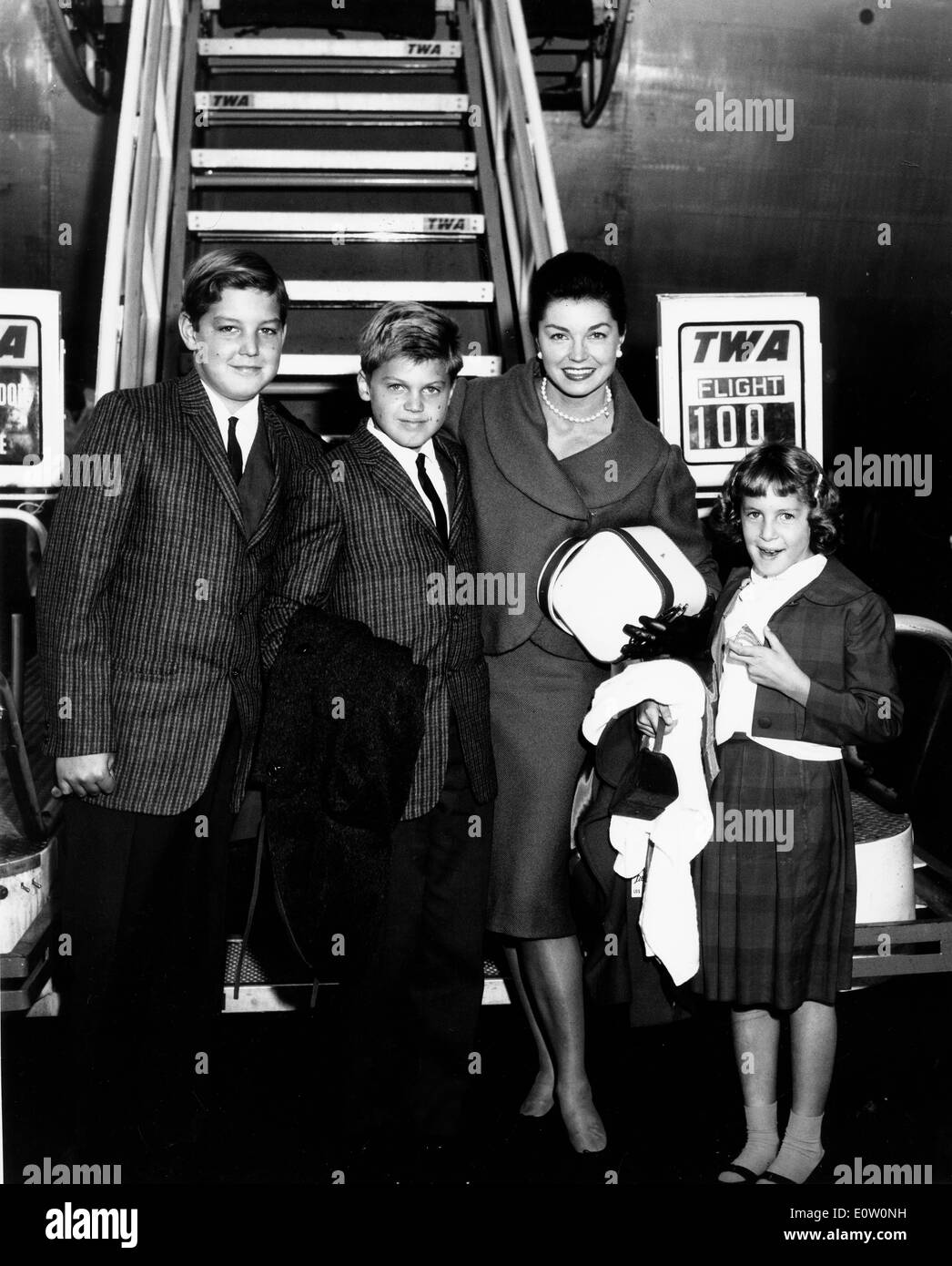 L'actrice Esther Williams débarque à New York avec ses enfants Photo ...