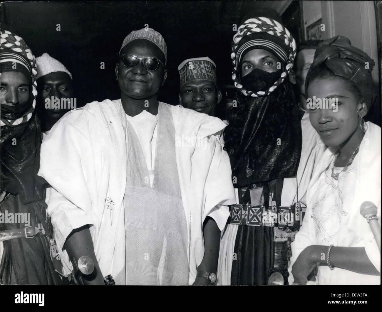 President hamani Banque de photographies et d’images à haute résolution ...