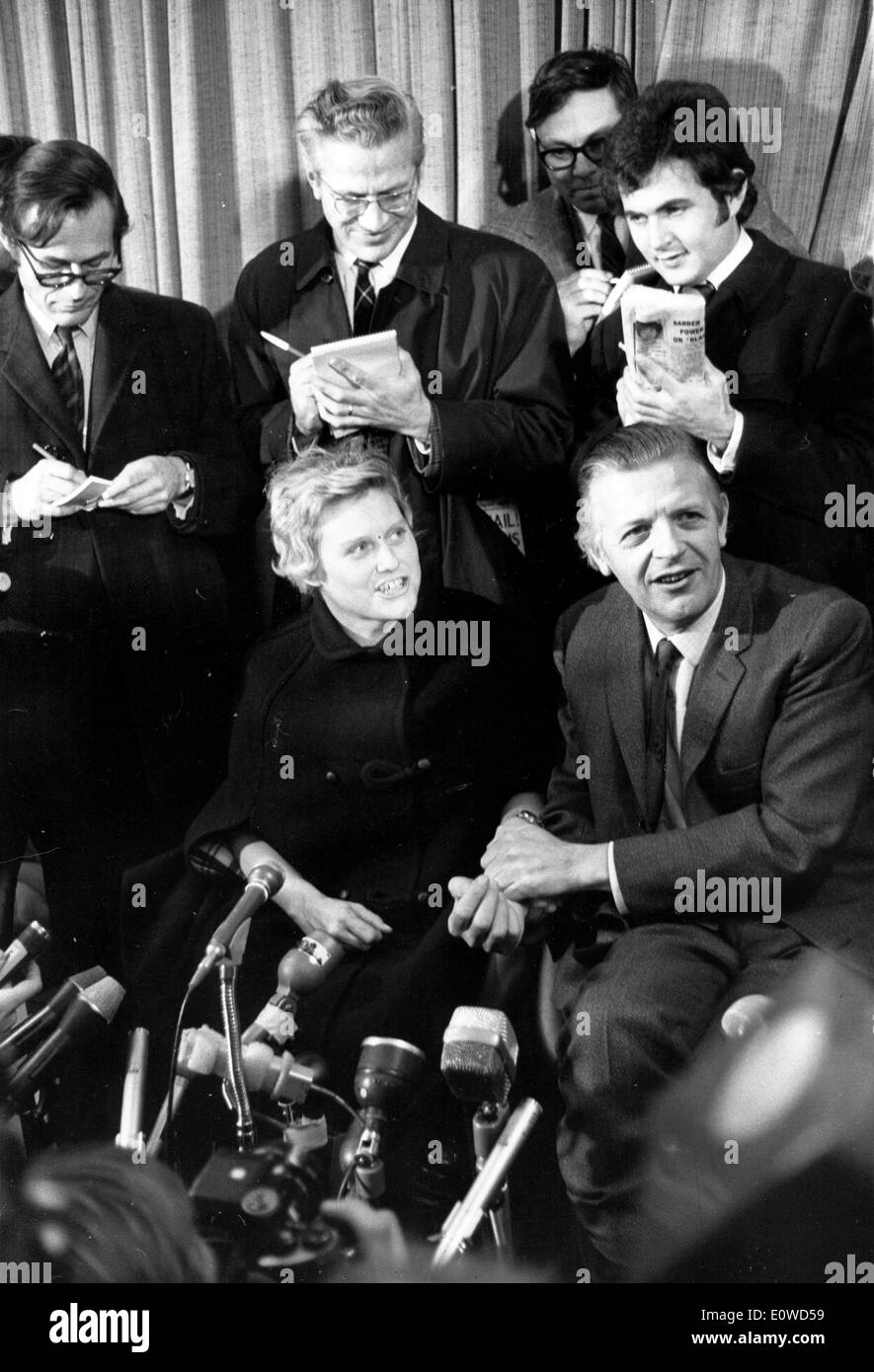 James cross Banque de photographies et d’images à haute résolution - Alamy