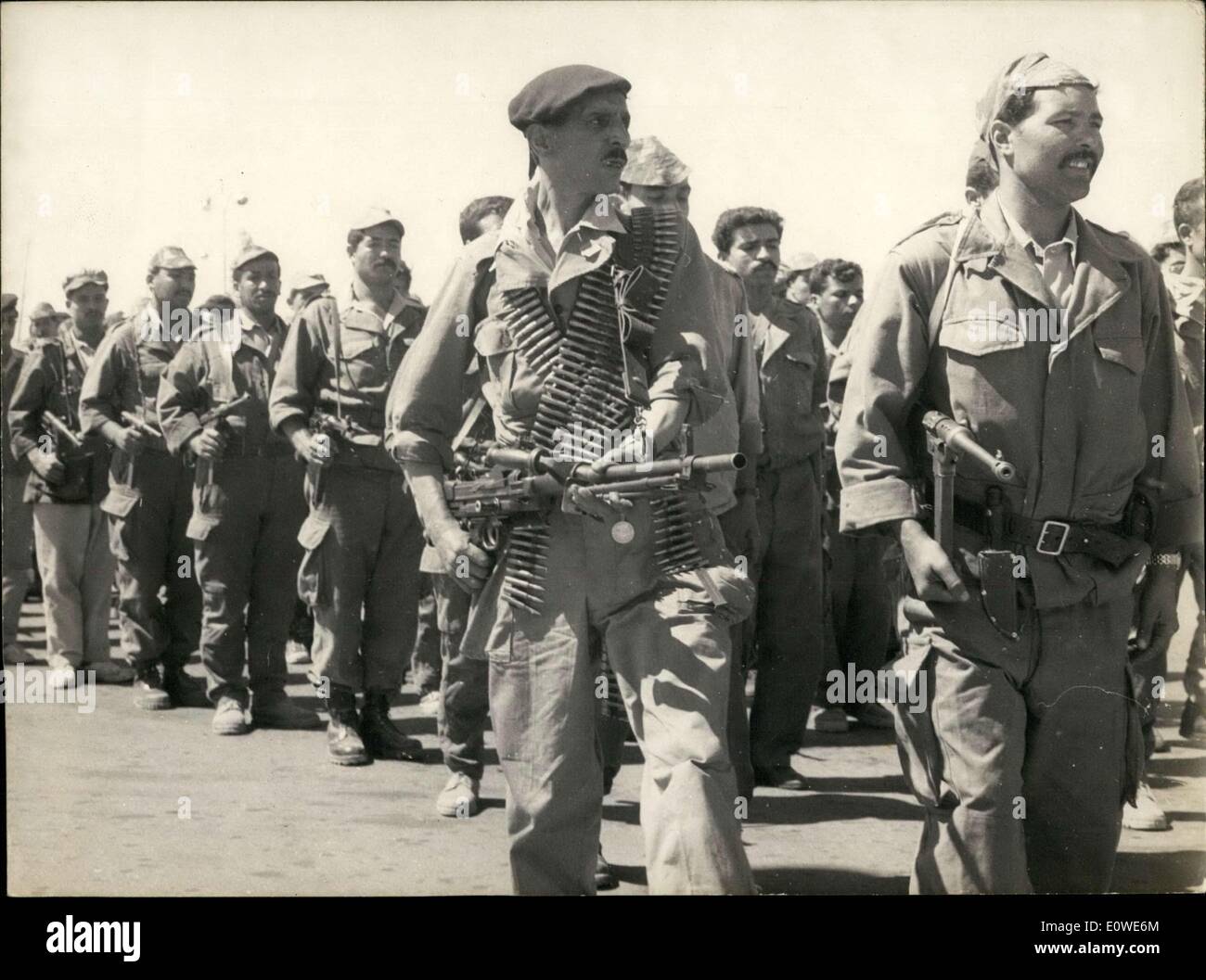 Algerian soldiers Banque de photographies et d’images à haute ...