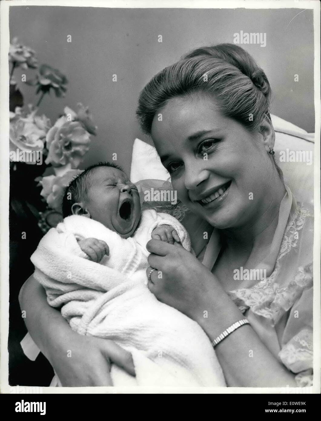 10 octobre 1962 - Sylvia Syms - et sa petite fille si fatigué : actrice ...