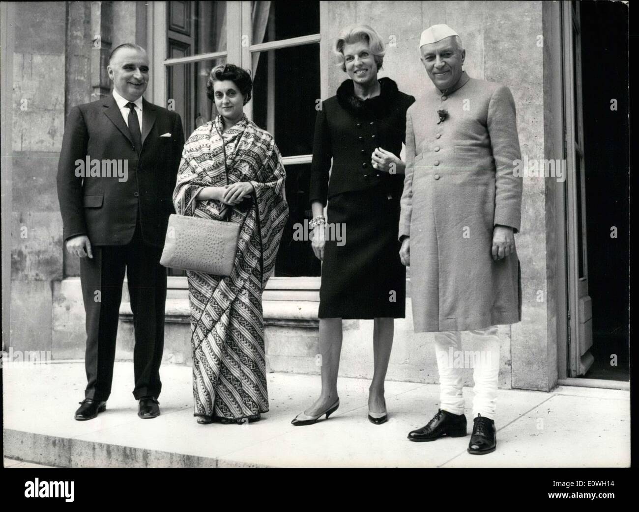 Mrs pompidou Banque de photographies et d’images à haute résolution - Alamy
