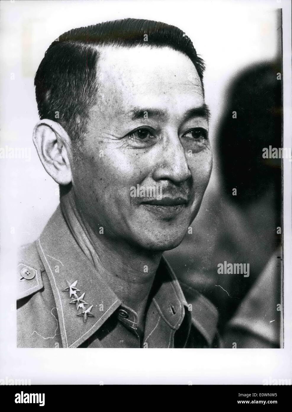 01 janvier, 1964 - Le Général Le Van Kim, Secrétaire général et ...