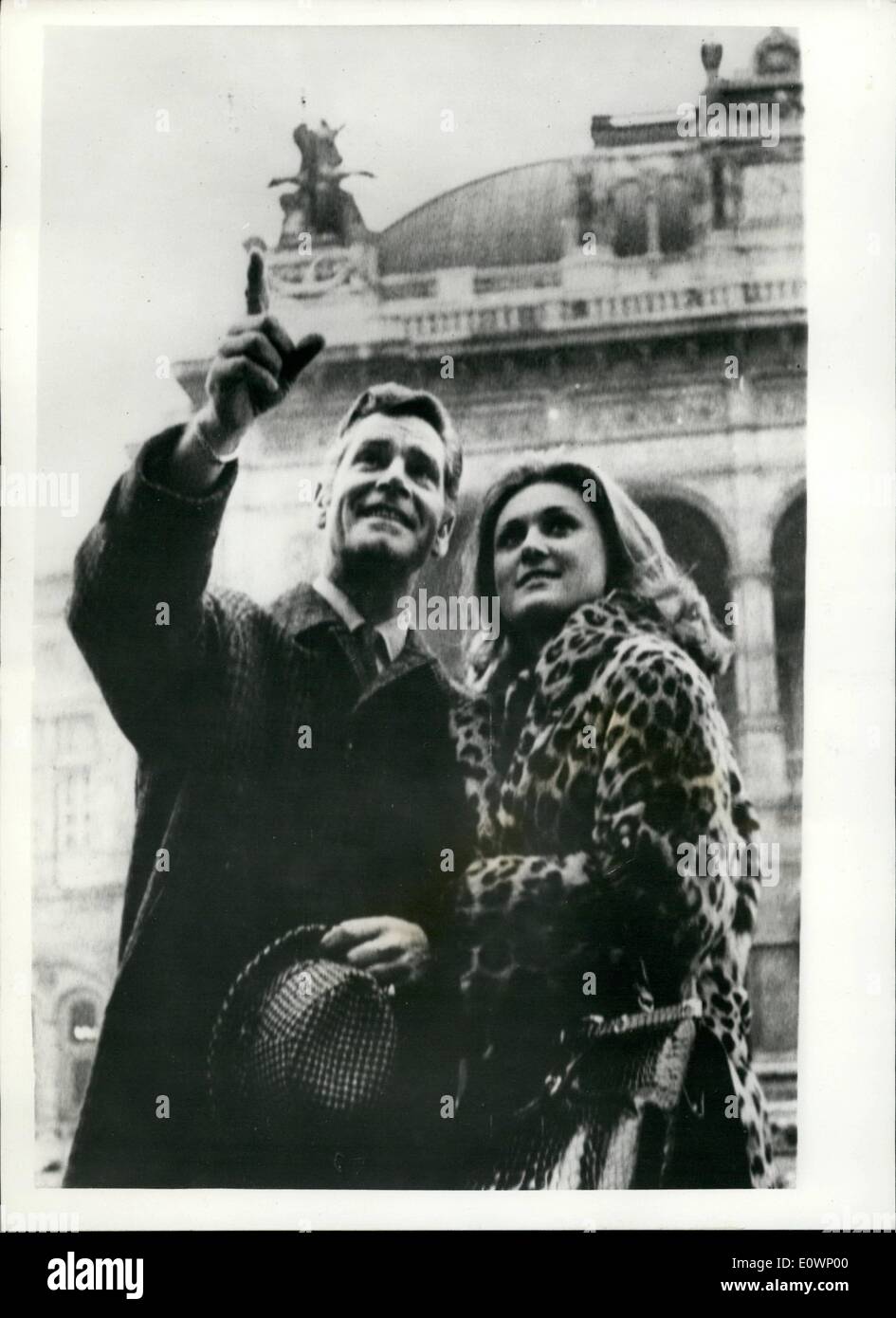 01 janvier 1964 - Anthony Steel pour épouser ancienne Miss Autriche ...