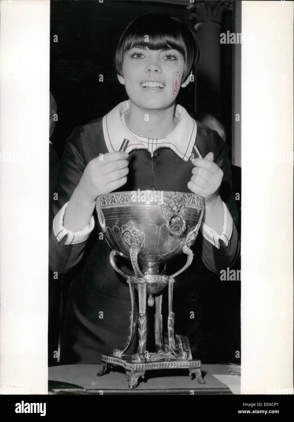 Singer edith piaf Banque de photographies et d’images à haute ...