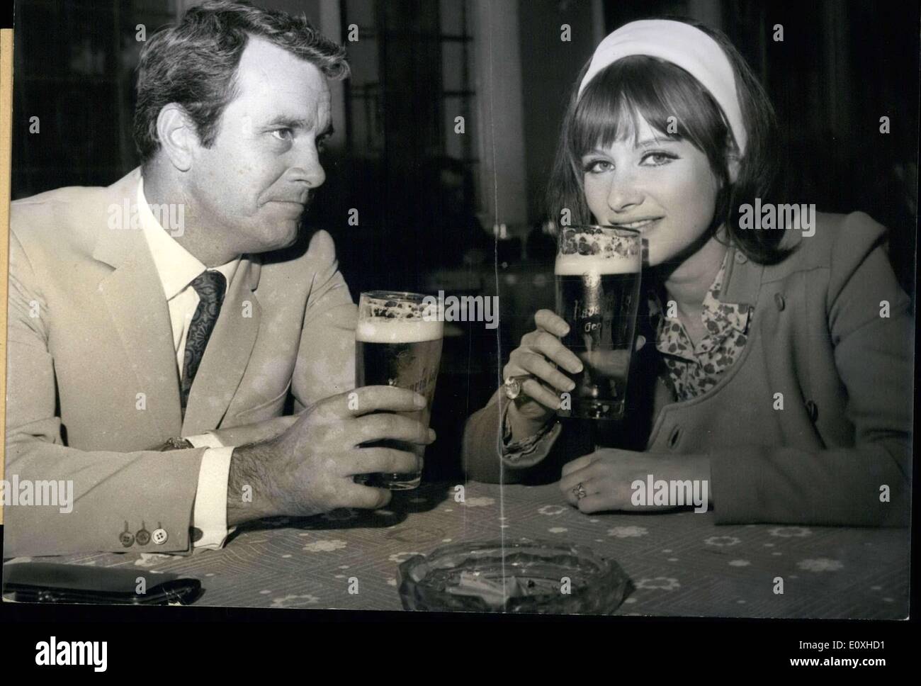 Essy persson Banque de photographies et d’images à haute résolution - Alamy