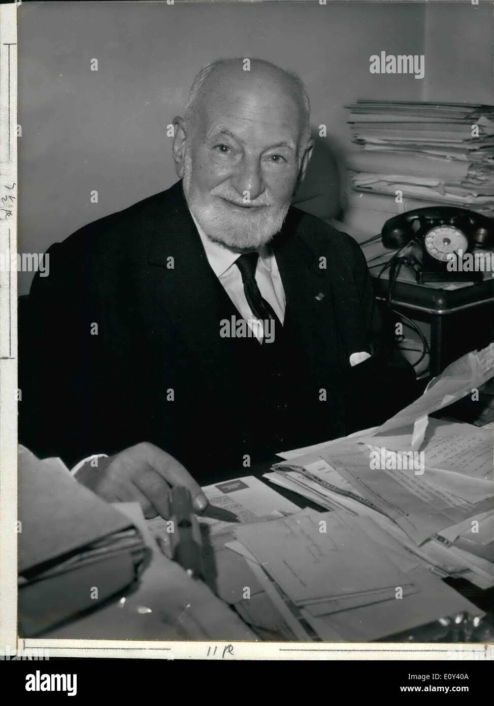 Rene cassin prix nobel de la paix Banque de photographies et d’images à ...